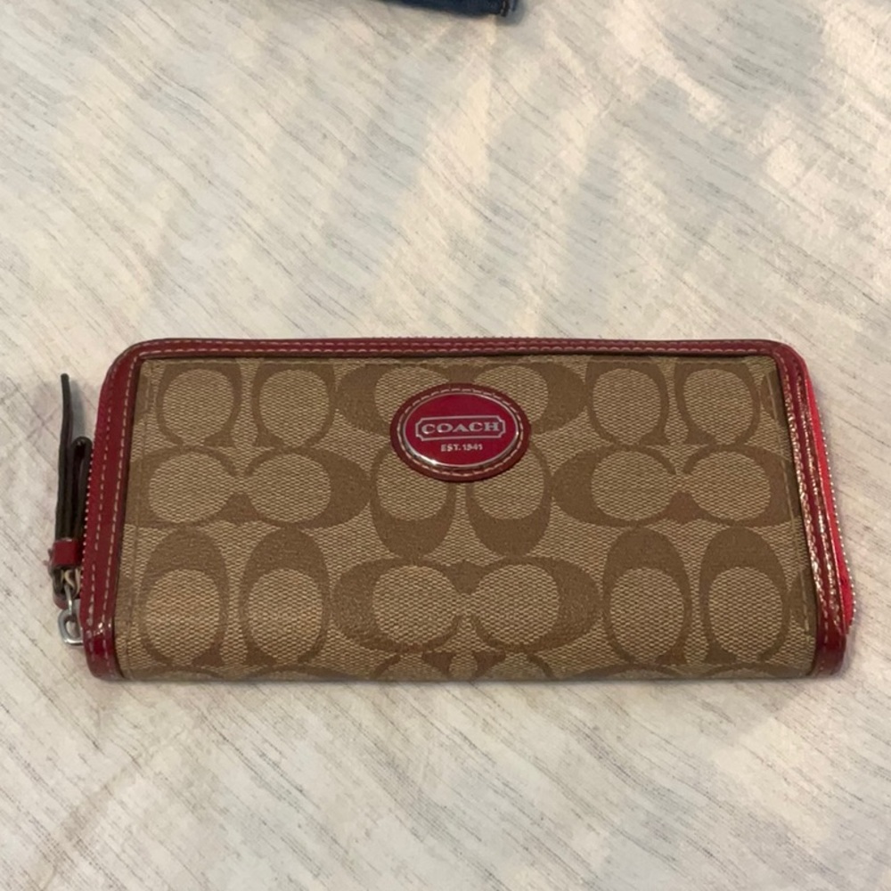 Coach Peyton Accordion Zip Wallet - Gem